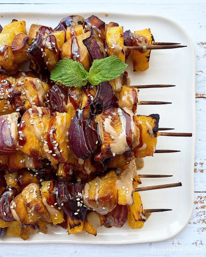 BROCHETAS DE POLLO Y PIÑA