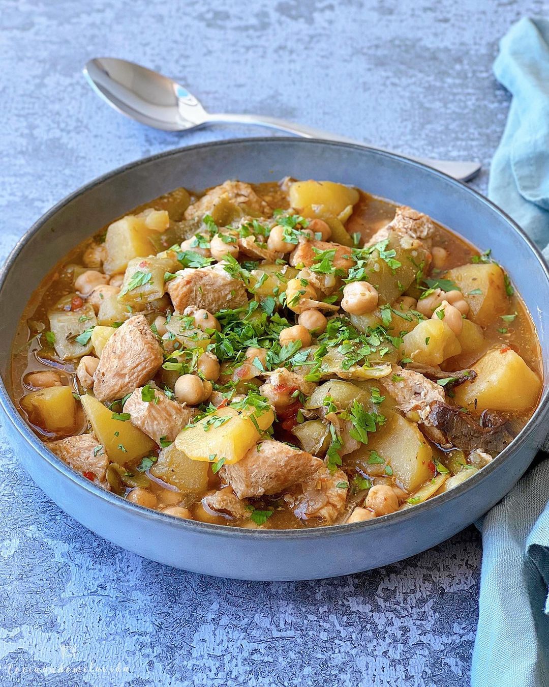GUISO DE PAVO CON PATATA, GARBANZOS Y JUDÍA VERDE