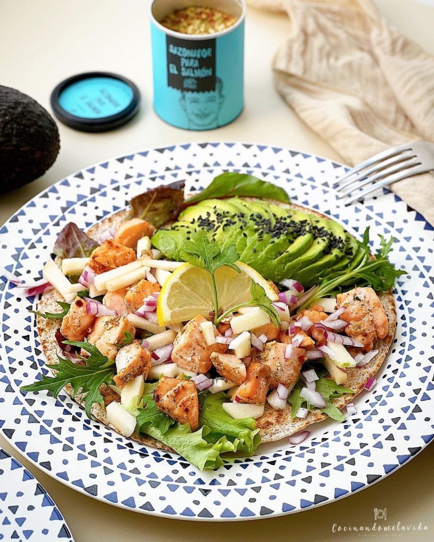 TACOS INTEGRALES DE SALMÓN CON MANZANA